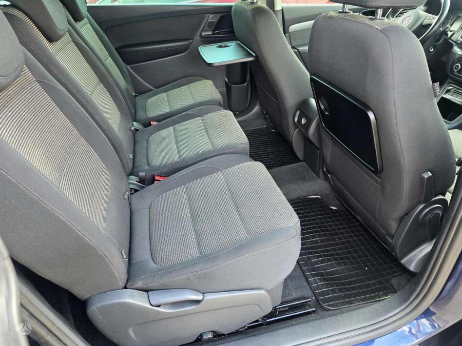 Zils Volkswagen Sharan 2011 Marijampole, ar dzinēja tilpumu 1.39 L un nobraukumu 216 tūkst. km par 5650 €, foto 11 vietnē AUTOMOTO.COM.LV
