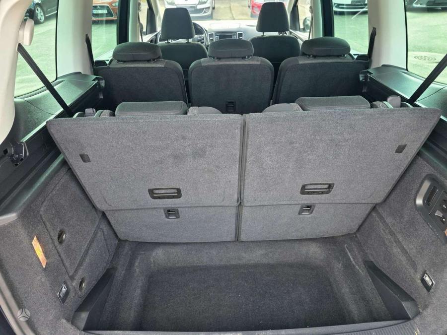 Zils Volkswagen Sharan 2011 Marijampole, ar dzinēja tilpumu 1.39 L un nobraukumu 216 tūkst. km par 5650 €, foto 19 vietnē AUTOMOTO.COM.LV