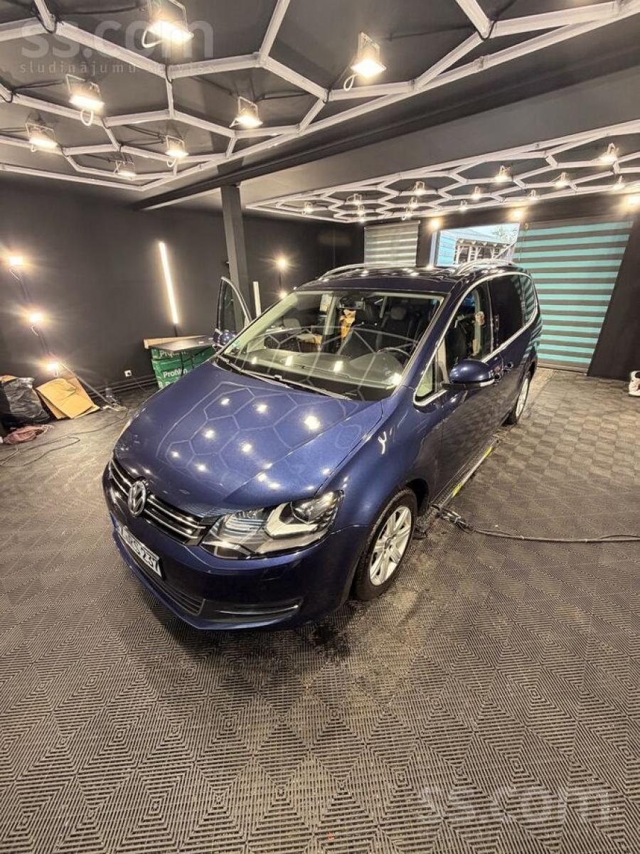 Zils Volkswagen Sharan 2011 Rīga, ar dzinēja tilpumu 2.00 L un nobraukumu 347 tūkst. km par 7000 €, foto 4 vietnē AUTOMOTO.COM.LV