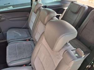Blue Volkswagen Sharan 2011 in Kaunas, with an engine capacity of 2.00 L and mileage of 287 thousand km for 6450 €, photo 6 on AUTOMOTO.COM.LV