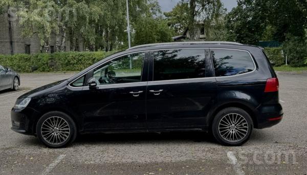 Blue Volkswagen Sharan 2011 in Riga, with an engine capacity of 2.00 L and mileage of 280 thousand km for 7700 €, photo 9 on AUTOMOTO.COM.LV