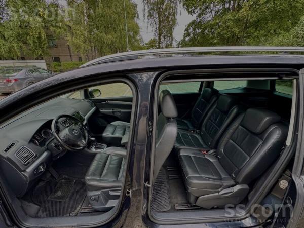 Blue Volkswagen Sharan 2011 in Riga, with an engine capacity of 2.00 L and mileage of 280 thousand km for 7700 €, photo 11 on AUTOMOTO.COM.LV