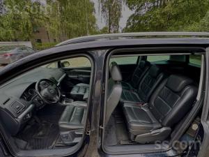 Zils Volkswagen Sharan 2011 Rīga, ar dzinēja tilpumu 2.00 L un nobraukumu 280 tūkst. km par 7700 €, foto 11 vietnē AUTOMOTO.COM.LV
