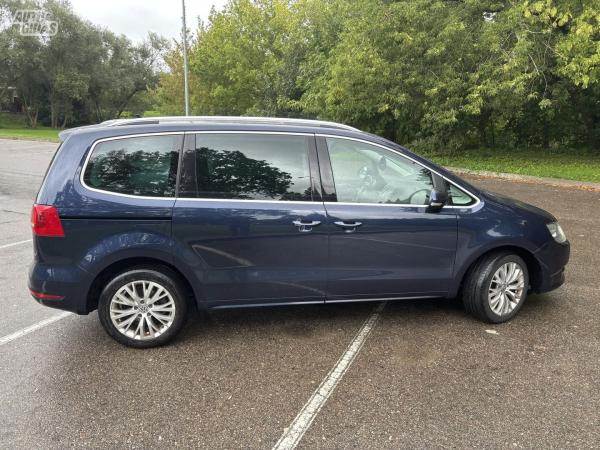 Blue Volkswagen Sharan 2011 in Alytus, with an engine capacity of 1.40 L and mileage of 214 thousand km for 7500 €, photo 6 on AUTOMOTO.COM.LV