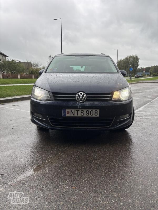 Blue Volkswagen Sharan 2011 in Alytus, with an engine capacity of 1.40 L and mileage of 214 thousand km for 7500 €, photo 9 on AUTOMOTO.COM.LV