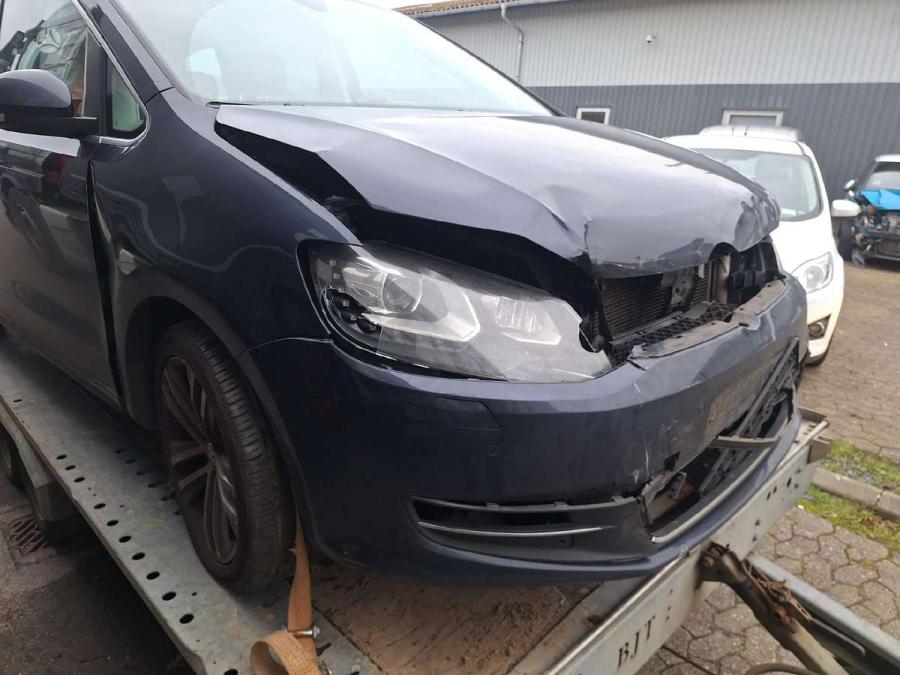 Blue Volkswagen Sharan 2012 in Radviliskis, with an engine capacity of 1.97 L and mileage of 335 thousand km for 5200 €, photo 2 on AUTOMOTO.COM.LV