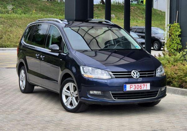 Blue Volkswagen Sharan 2012 in Vilnius, with an engine capacity of 1.97 L and mileage of 292 thousand km for 8500 €, photo 1 on AUTOMOTO.COM.LV