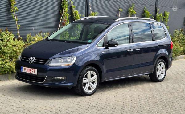 Blue Volkswagen Sharan 2012 in Vilnius, with an engine capacity of 1.97 L and mileage of 292 thousand km for 8500 €, photo 3 on AUTOMOTO.COM.LV
