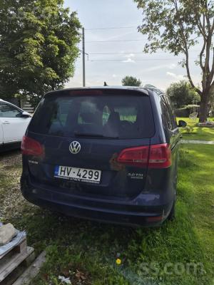 Blue Volkswagen Sharan 2012 in Riga, with an engine capacity of 2.00 L and mileage of 310 thousand km for 3000 €, photo 6 on AUTOMOTO.COM.LV