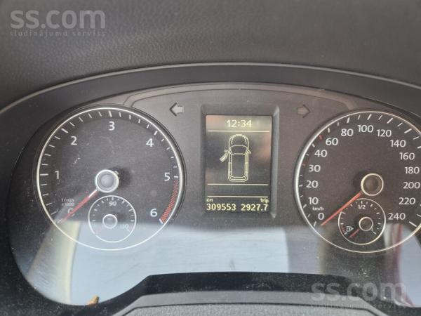 Blue Volkswagen Sharan 2012 in Riga, with an engine capacity of 2.00 L and mileage of 310 thousand km for 3000 €, photo 9 on AUTOMOTO.COM.LV