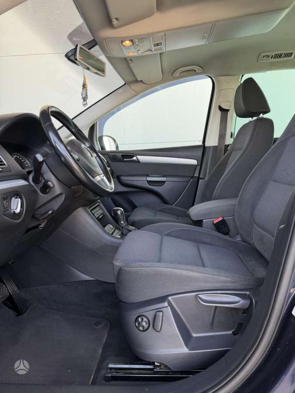 Zils Volkswagen Sharan 2012 Viļņa, ar dzinēja tilpumu 1.97 L un nobraukumu 288 tūkst. km par 6900 €, foto 7 vietnē AUTOMOTO.COM.LV