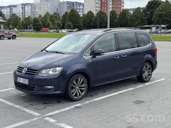 Синий Фольксваген Шаран 2012 в Рига, объемом двигателя 2.00 л и пробегом 229 тыс. км за 6800 €, фото 1 на AUTOMOTO.COM.LV