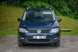 Zils Volkswagen Sharan 2013 Talsi, ar dzinēja tilpumu 1.40 L un nobraukumu 198 tūkst. km par 8590 €, foto 2 vietnē AUTOMOTO.COM.LV