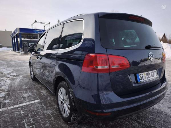 Blue Volkswagen Sharan 2013 in Taurage, with an engine capacity of 1.97 L and mileage of 264 thousand km for 9600 €, photo 4 on AUTOMOTO.COM.LV