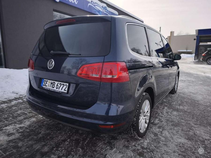 Zils Volkswagen Sharan 2013 Tauragė, ar dzinēja tilpumu 1.97 L un nobraukumu 264 tūkst. km par 9600 €, foto 5 vietnē AUTOMOTO.COM.LV