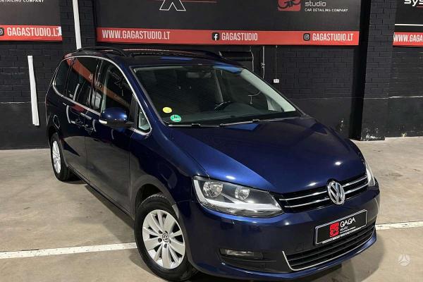 Blue Volkswagen Sharan 2014 in Kaunas, with an engine capacity of 1.97 L and mileage of 289 thousand km for 8999 €, photo 1 on AUTOMOTO.COM.LV