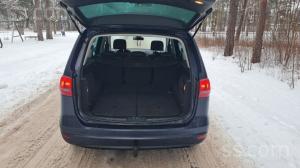 Zils Volkswagen Sharan 2014 Rīga, ar dzinēja tilpumu 2.00 L un nobraukumu 234 tūkst. km par 7200 €, foto 6 vietnē AUTOMOTO.COM.LV