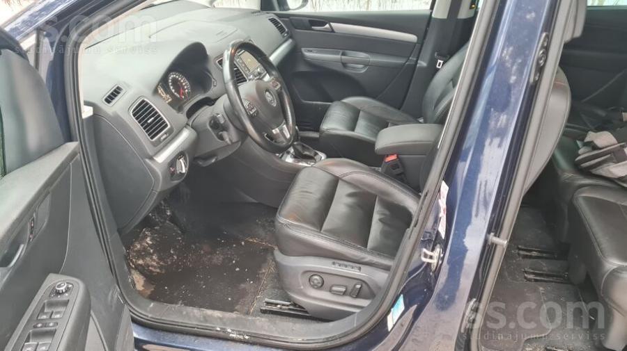 Zils Volkswagen Sharan 2014 Rīga, ar dzinēja tilpumu 2.00 L un nobraukumu 234 tūkst. km par 7200 €, foto 8 vietnē AUTOMOTO.COM.LV