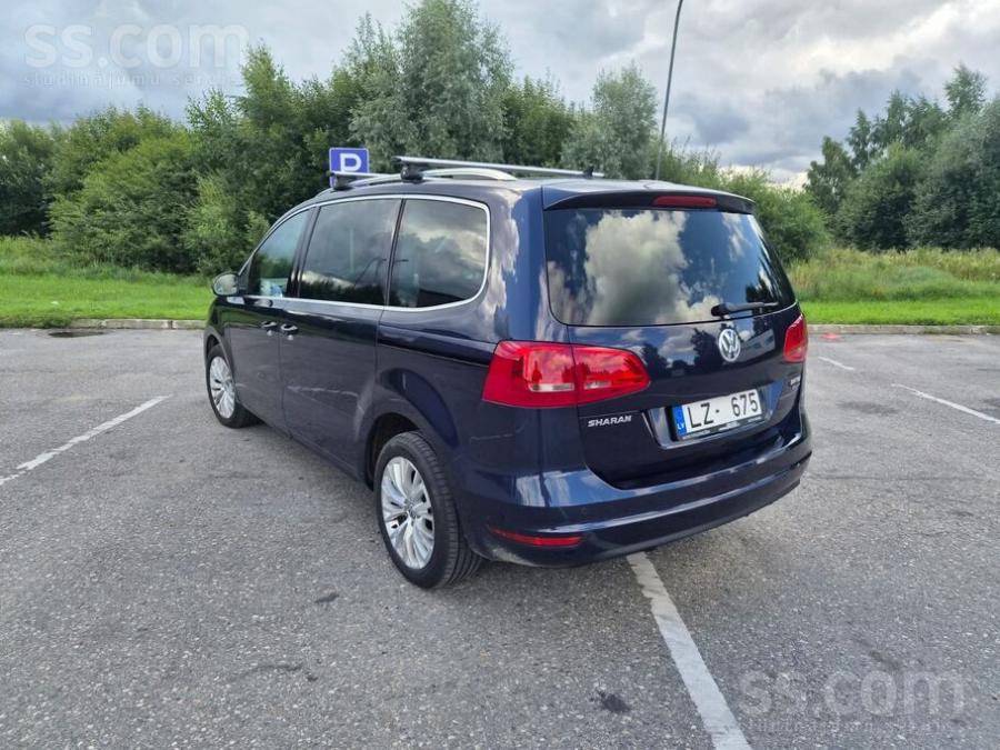 Zils Volkswagen Sharan 2014 Rīga, ar dzinēja tilpumu 2.00 L un nobraukumu 308 tūkst. km par 9500 €, foto 5 vietnē AUTOMOTO.COM.LV