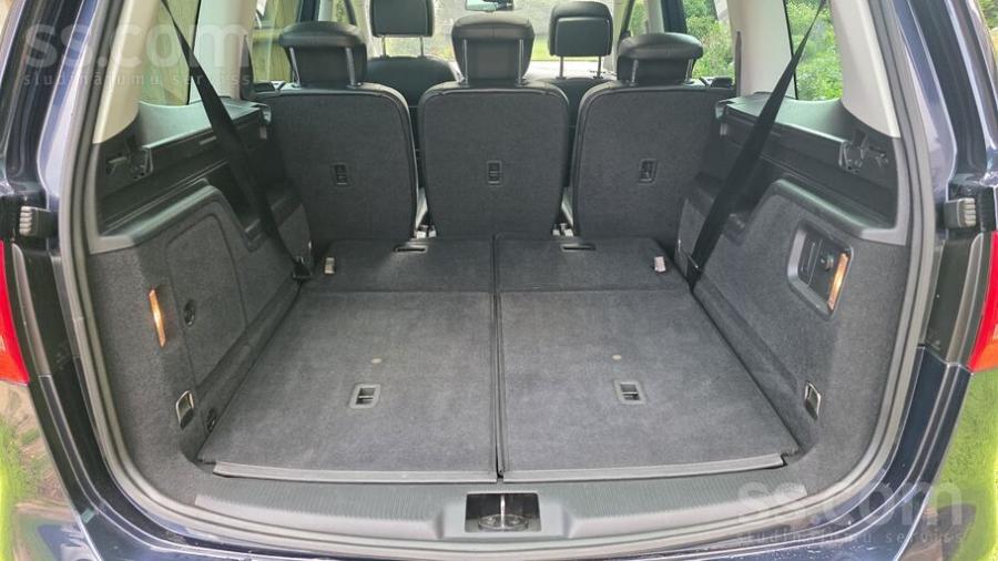 Zils Volkswagen Sharan 2014 Rīga, ar dzinēja tilpumu 2.00 L un nobraukumu 308 tūkst. km par 9500 €, foto 6 vietnē AUTOMOTO.COM.LV