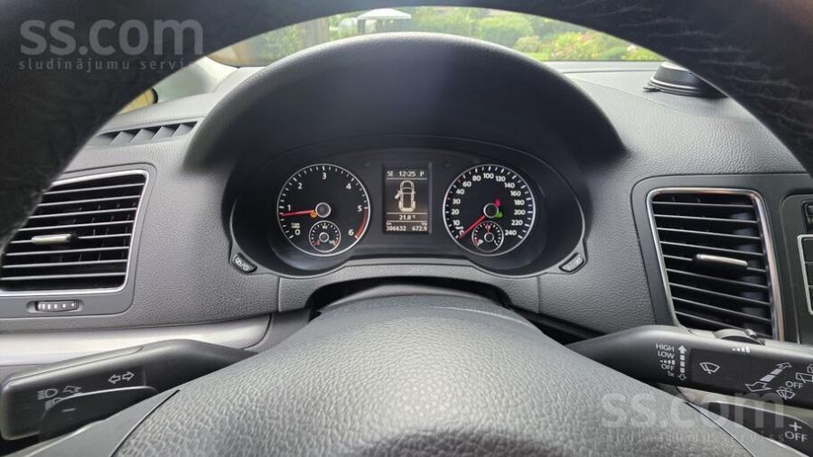 Zils Volkswagen Sharan 2014 Rīga, ar dzinēja tilpumu 2.00 L un nobraukumu 308 tūkst. km par 9500 €, foto 10 vietnē AUTOMOTO.COM.LV