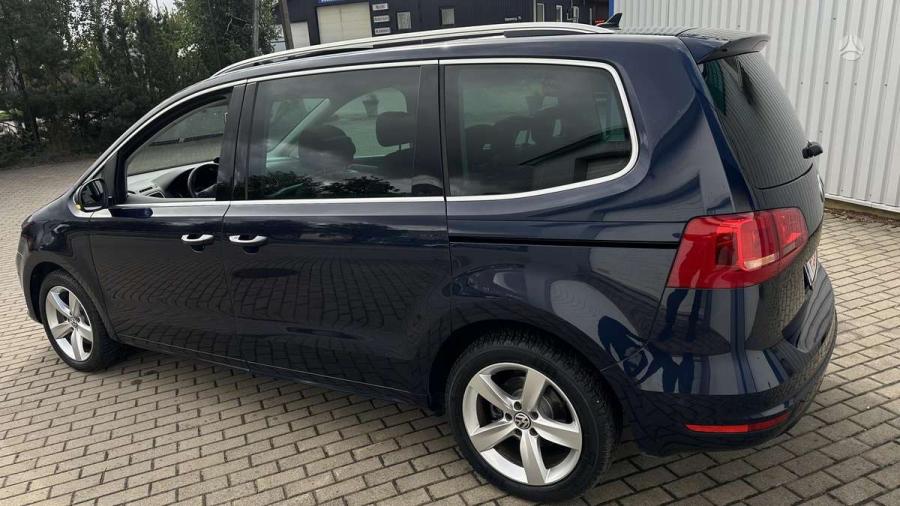 Zils Volkswagen Sharan 2014 Marijampole, ar dzinēja tilpumu 1.97 L un nobraukumu 266 tūkst. km par 9500 €, foto 10 vietnē AUTOMOTO.COM.LV