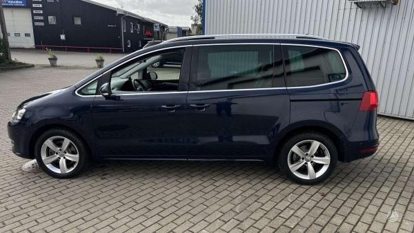 Zils Volkswagen Sharan 2014 Marijampole, ar dzinēja tilpumu 1.97 L un nobraukumu 266 tūkst. km par 9500 €, foto 11 vietnē AUTOMOTO.COM.LV