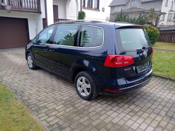 Blue Volkswagen Sharan 2015 in Siauliai, with an engine capacity of 2.00 L and mileage of 243 thousand km for 10600 €, photo 5 on AUTOMOTO.COM.LV