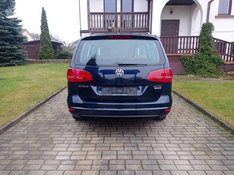 Zils Volkswagen Sharan 2015 Šauļi, ar dzinēja tilpumu 2.00 L un nobraukumu 243 tūkst. km par 10600 €, foto 6 vietnē AUTOMOTO.COM.LV