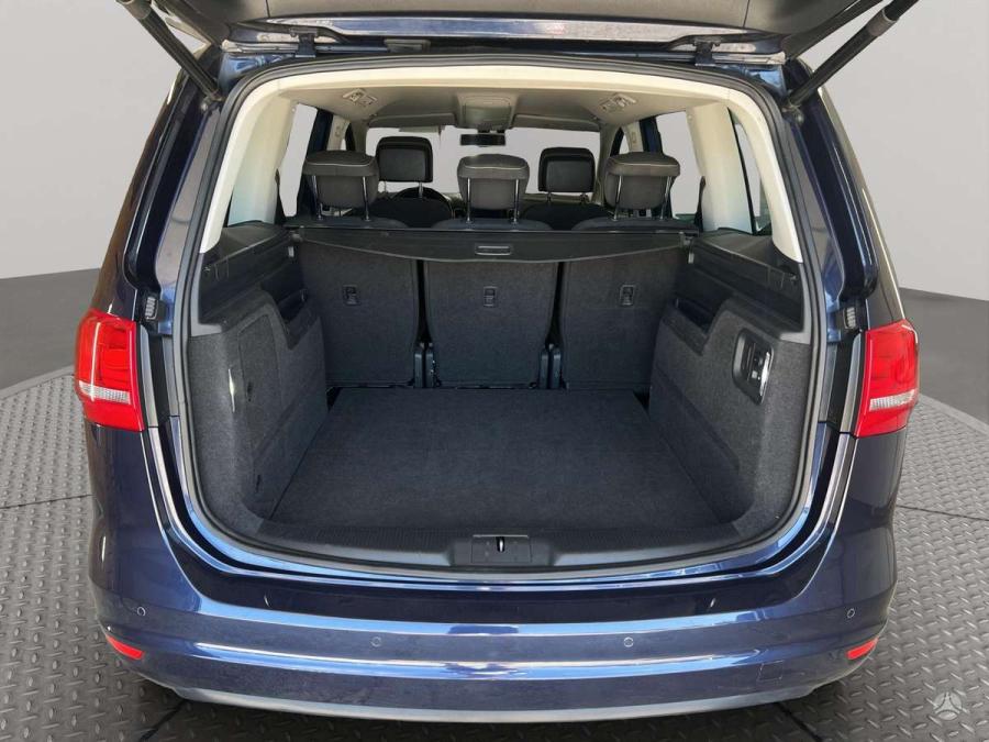 Blue Volkswagen Sharan 2015 in Kaunas, with an engine capacity of 2.00 L and mileage of 247 thousand km for 11999 €, photo 11 on AUTOMOTO.COM.LV