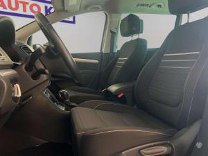 Blue Volkswagen Sharan 2015 in Kaunas, with an engine capacity of 2.00 L and mileage of 247 thousand km for 11999 €, photo 15 on AUTOMOTO.COM.LV