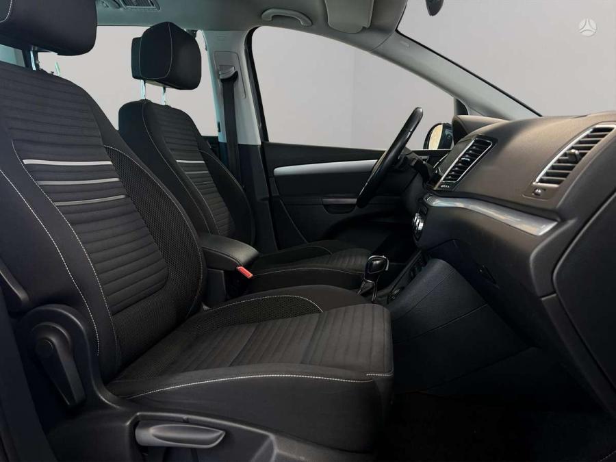 Zils Volkswagen Sharan 2015 Kauņa, ar dzinēja tilpumu 2.00 L un nobraukumu 247 tūkst. km par 11999 €, foto 9 vietnē AUTOMOTO.COM.LV