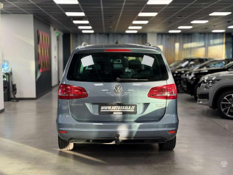 Zils Volkswagen Sharan 2015 Klaipėda, ar dzinēja tilpumu 1.97 L un nobraukumu 217 tūkst. km par 11900 €, foto 10 vietnē AUTOMOTO.COM.LV