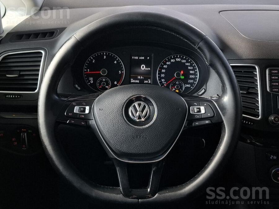 Zils Volkswagen Sharan 2016 Rīga, ar dzinēja tilpumu 2.00 L un nobraukumu 245 tūkst. km par 10900 €, foto 19 vietnē AUTOMOTO.COM.LV