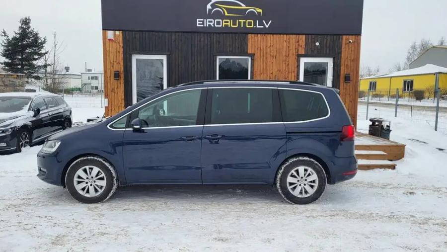 Zils Volkswagen Sharan 2016 Rīga, ar dzinēja tilpumu 1.40 L un nobraukumu 233 tūkst. km par 11500 €, foto 1 vietnē AUTOMOTO.COM.LV