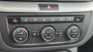 Zils Volkswagen Sharan 2016 Rīga, ar dzinēja tilpumu 1.40 L un nobraukumu 233 tūkst. km par 11500 €, foto 14 vietnē AUTOMOTO.COM.LV