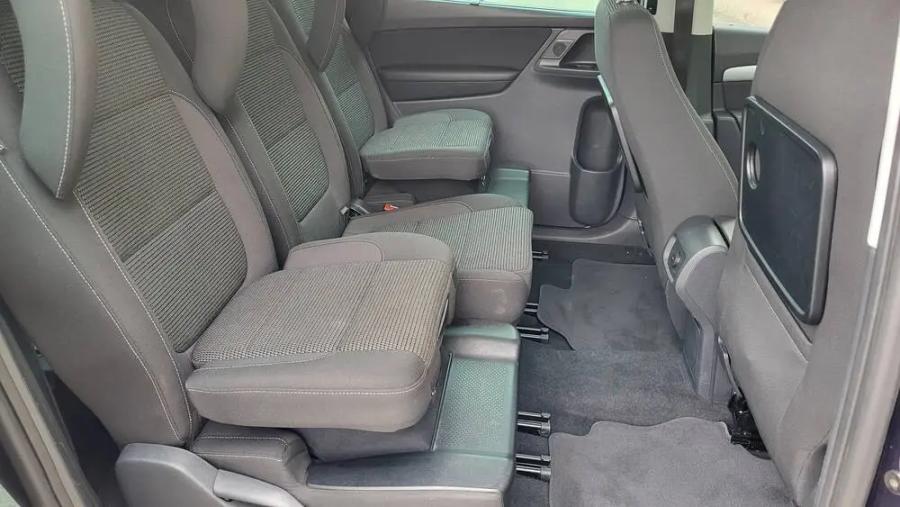 Zils Volkswagen Sharan 2016 Rīga, ar dzinēja tilpumu 1.40 L un nobraukumu 233 tūkst. km par 11500 €, foto 18 vietnē AUTOMOTO.COM.LV