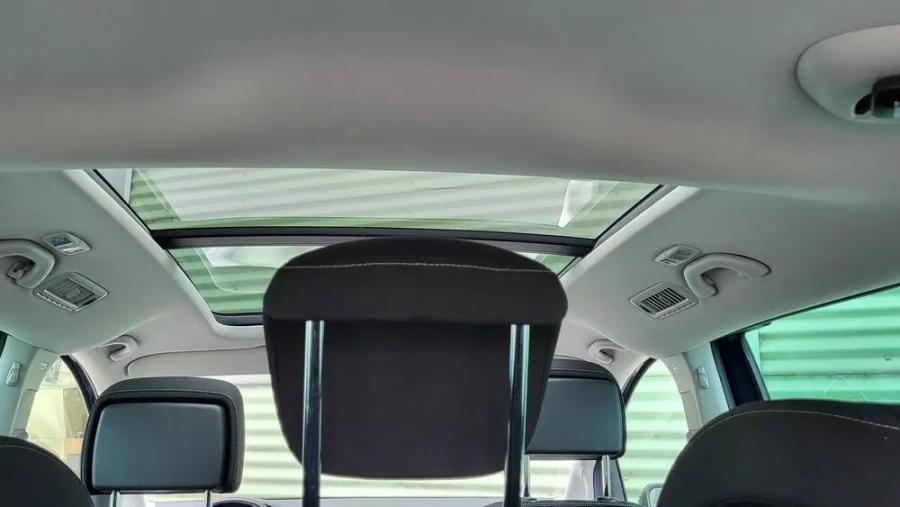 Zils Volkswagen Sharan 2016 Rīga, ar dzinēja tilpumu 1.40 L un nobraukumu 233 tūkst. km par 11500 €, foto 21 vietnē AUTOMOTO.COM.LV