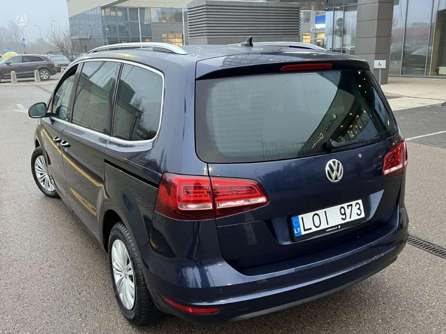 Zils Volkswagen Sharan 2017 Viļņa, ar dzinēja tilpumu 1.97 L un nobraukumu 350 tūkst. km par 8800 €, foto 6 vietnē AUTOMOTO.COM.LV