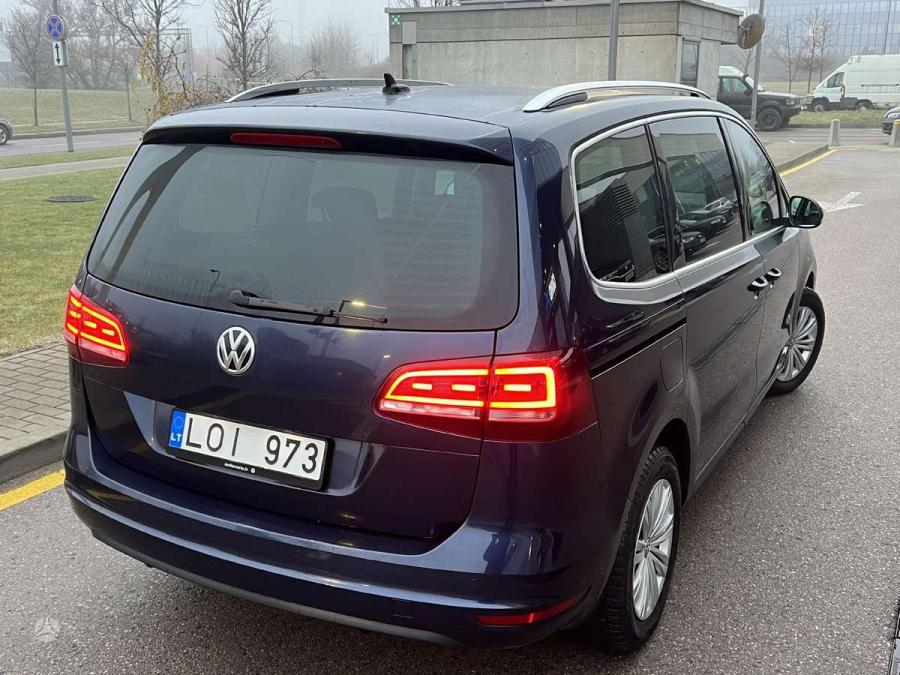 Zils Volkswagen Sharan 2017 Viļņa, ar dzinēja tilpumu 1.97 L un nobraukumu 350 tūkst. km par 8800 €, foto 17 vietnē AUTOMOTO.COM.LV