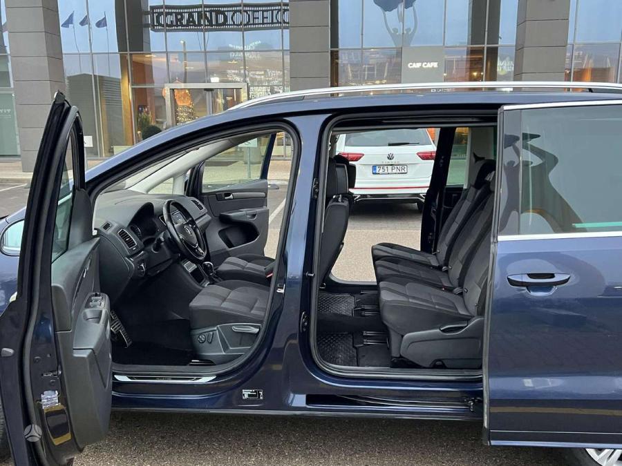 Zils Volkswagen Sharan 2017 Viļņa, ar dzinēja tilpumu 1.97 L un nobraukumu 350 tūkst. km par 8800 €, foto 19 vietnē AUTOMOTO.COM.LV