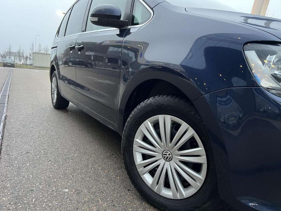 Zils Volkswagen Sharan 2017 Viļņa, ar dzinēja tilpumu 1.97 L un nobraukumu 350 tūkst. km par 8800 €, foto 22 vietnē AUTOMOTO.COM.LV