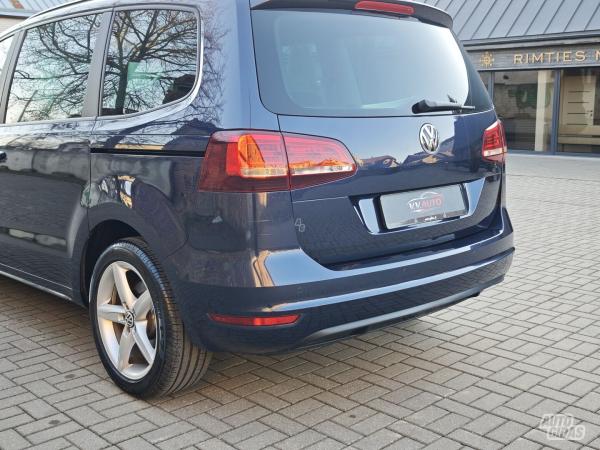 Zils Volkswagen Sharan 2017 Viļņa, ar dzinēja tilpumu 2.00 L un nobraukumu 299 tūkst. km par 9600 €, foto 10 vietnē AUTOMOTO.COM.LV