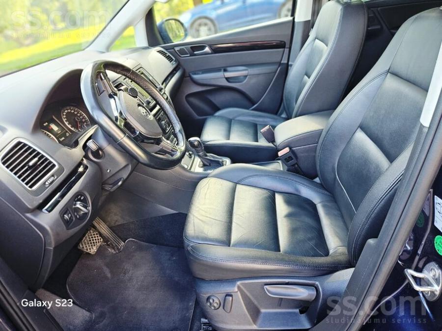 Zils Volkswagen Sharan 2017 Jelgava, ar dzinēja tilpumu 2.00 L un nobraukumu 273 tūkst. km par 14500 €, foto 10 vietnē AUTOMOTO.COM.LV