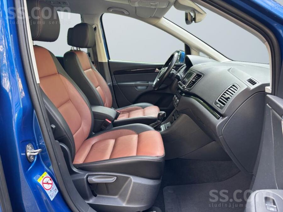 Zils Volkswagen Sharan 2018 Rīga, ar dzinēja tilpumu 2.00 L un nobraukumu 158 tūkst. km par 18400 €, foto 15 vietnē AUTOMOTO.COM.LV