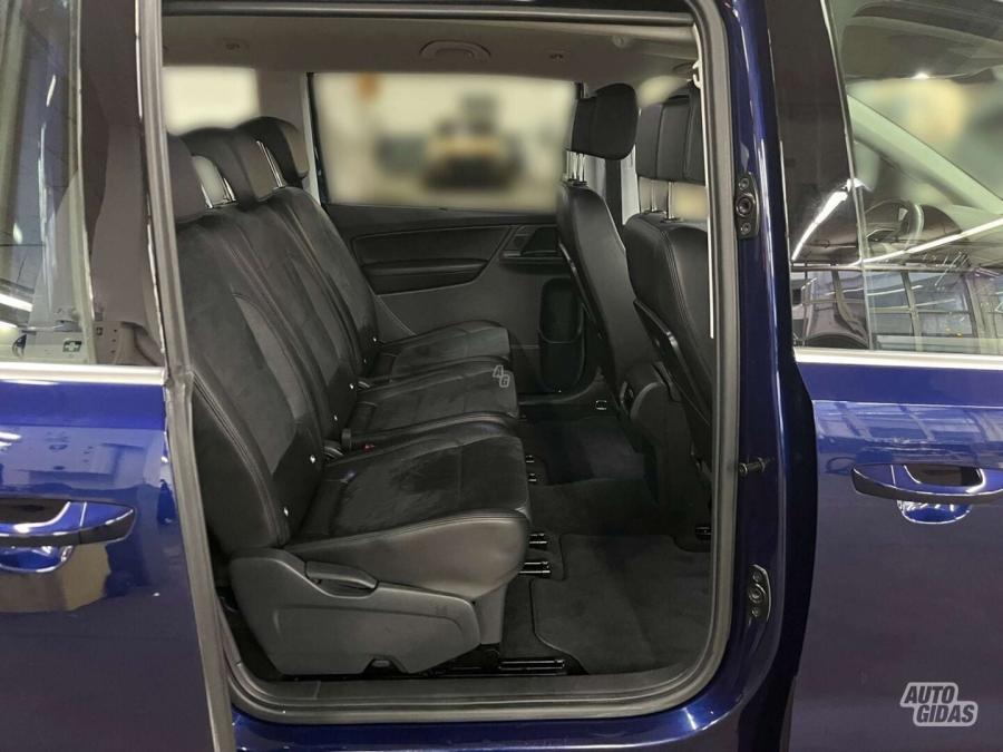 Blue Volkswagen Sharan 2020 in Kaunas, with an engine capacity of 0.00 L and mileage of 93 thousand km for 28426 €, photo 14 on AUTOMOTO.COM.LV