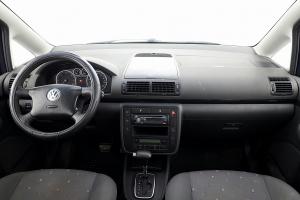 Blue Volkswagen Sharan 2007 in Tallinn, with an engine capacity of 1.90 L and mileage of 173 thousand km for 1999 €, photo 6 on AUTOMOTO.COM.LV