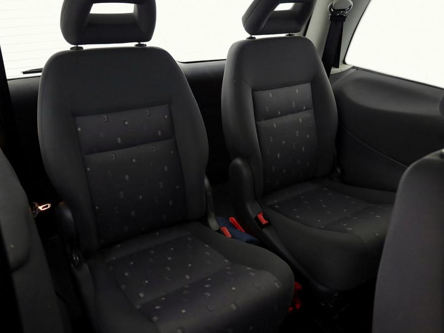 Blue Volkswagen Sharan 2007 in Tallinn, with an engine capacity of 1.90 L and mileage of 173 thousand km for 1999 €, photo 9 on AUTOMOTO.COM.LV