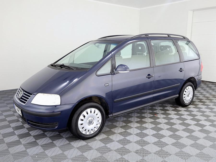 Blue Volkswagen Sharan 2007 in Tallinn, with an engine capacity of 1.90 L and mileage of 173 thousand km for 1999 €, photo 3 on AUTOMOTO.COM.LV