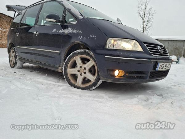 Blue Volkswagen Sharan 2009 in Tallinn, with an engine capacity of 1.90 L and mileage of 400 thousand km for 3200 €, photo 10 on AUTOMOTO.COM.LV